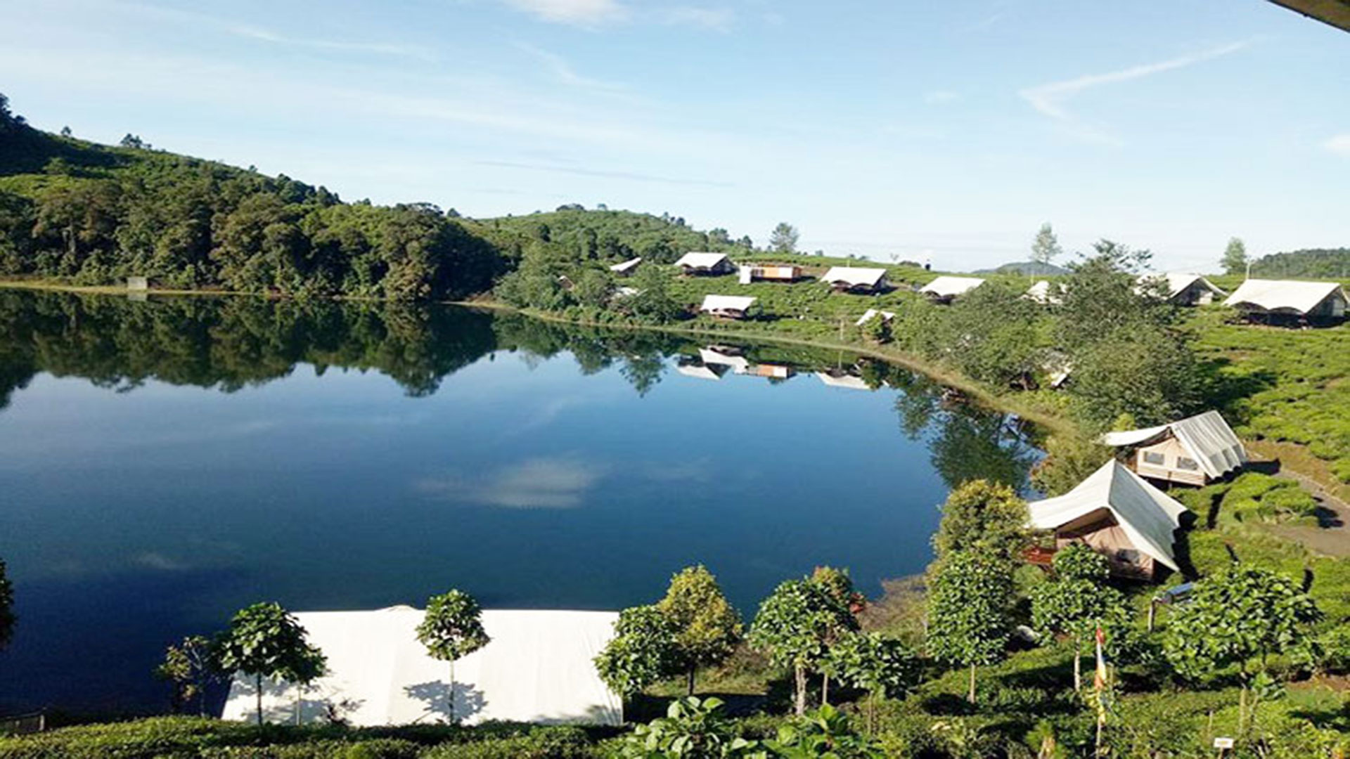 GATEWAY Ke GLAMPING LAKESIDE RANCABALI: Gabungan Mewahnya Glamping ...